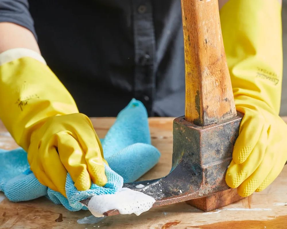 10 cách tẩy rỉ sét trên kim loại hiệu quả, dễ làm tại nhà